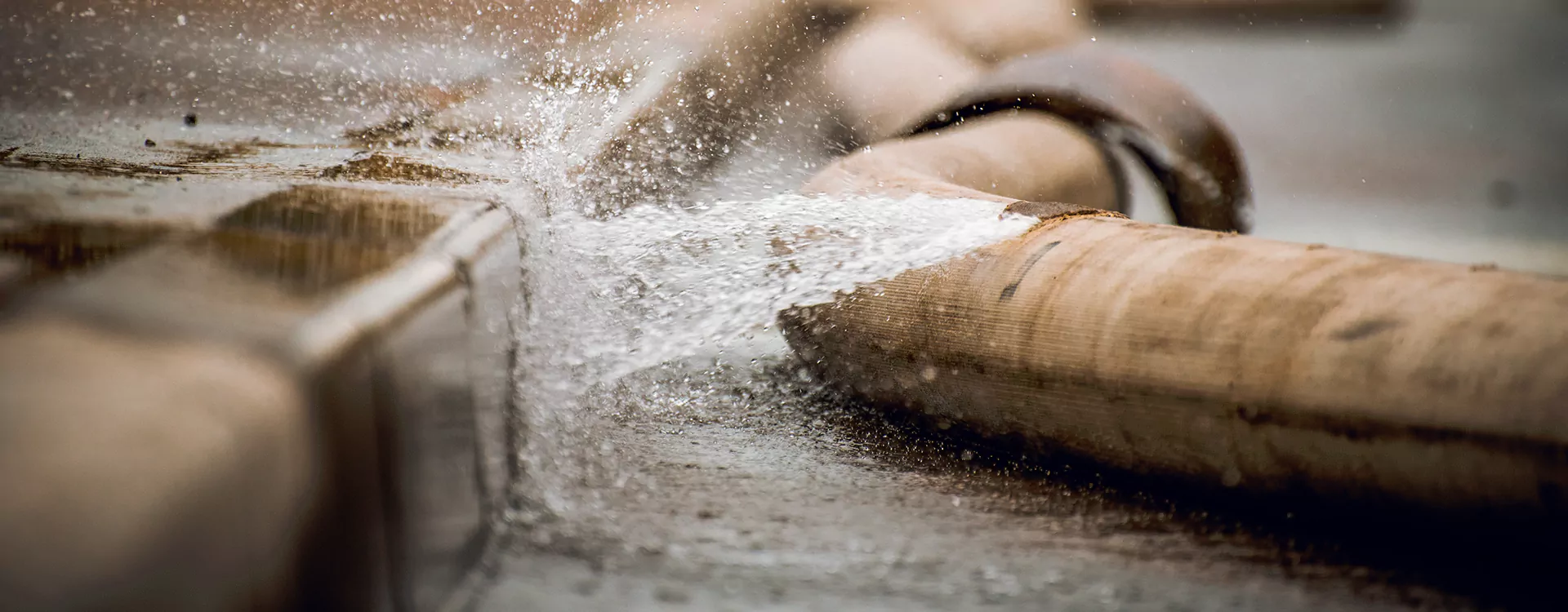Plumbing Pipe Burst Aurora, Ontario - Burst Pipe Detection Service